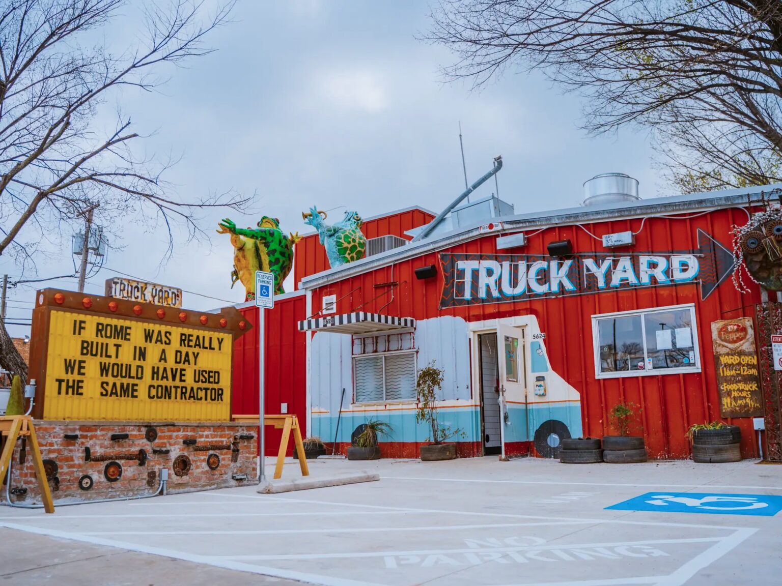 Truck Yard Dallas | Food Truck Park & Live Music Venue